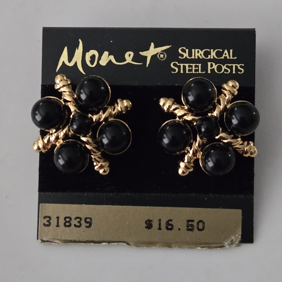 Monet | Jewelry | Vintage Monet Black Goldtone Post Earrings | Poshmark